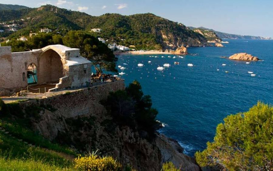 Gallery Tossa Beach Hotel in Costa Brava, Tossa del Mar. OFFICIAL WEBSITE.