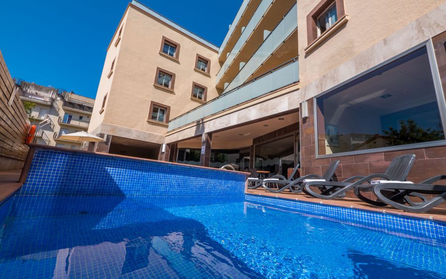 Gallery Tossa Beach Hotel in Costa Brava, Tossa del Mar. OFFICIAL WEBSITE.